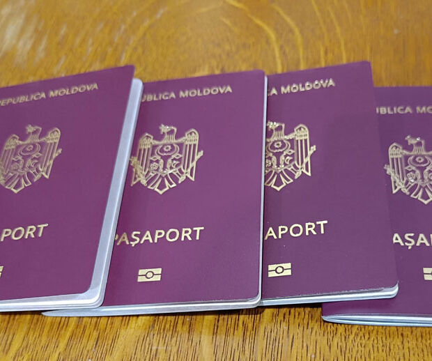 New identity cards are being introduced in Moldova - logos-pres.md