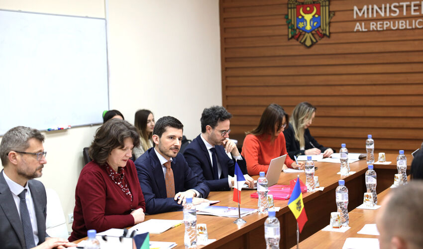 FMF reports on the fight against match-fixing in 2025 - logos-pres.md