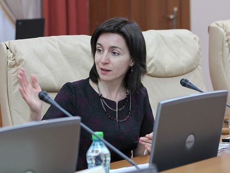 To be, or not to be? - logos-pres.md